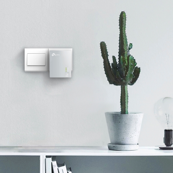 TP-Link TL-PA4010KIT AV600 600Mbps Ethernet over Power Adapter Kit | CA